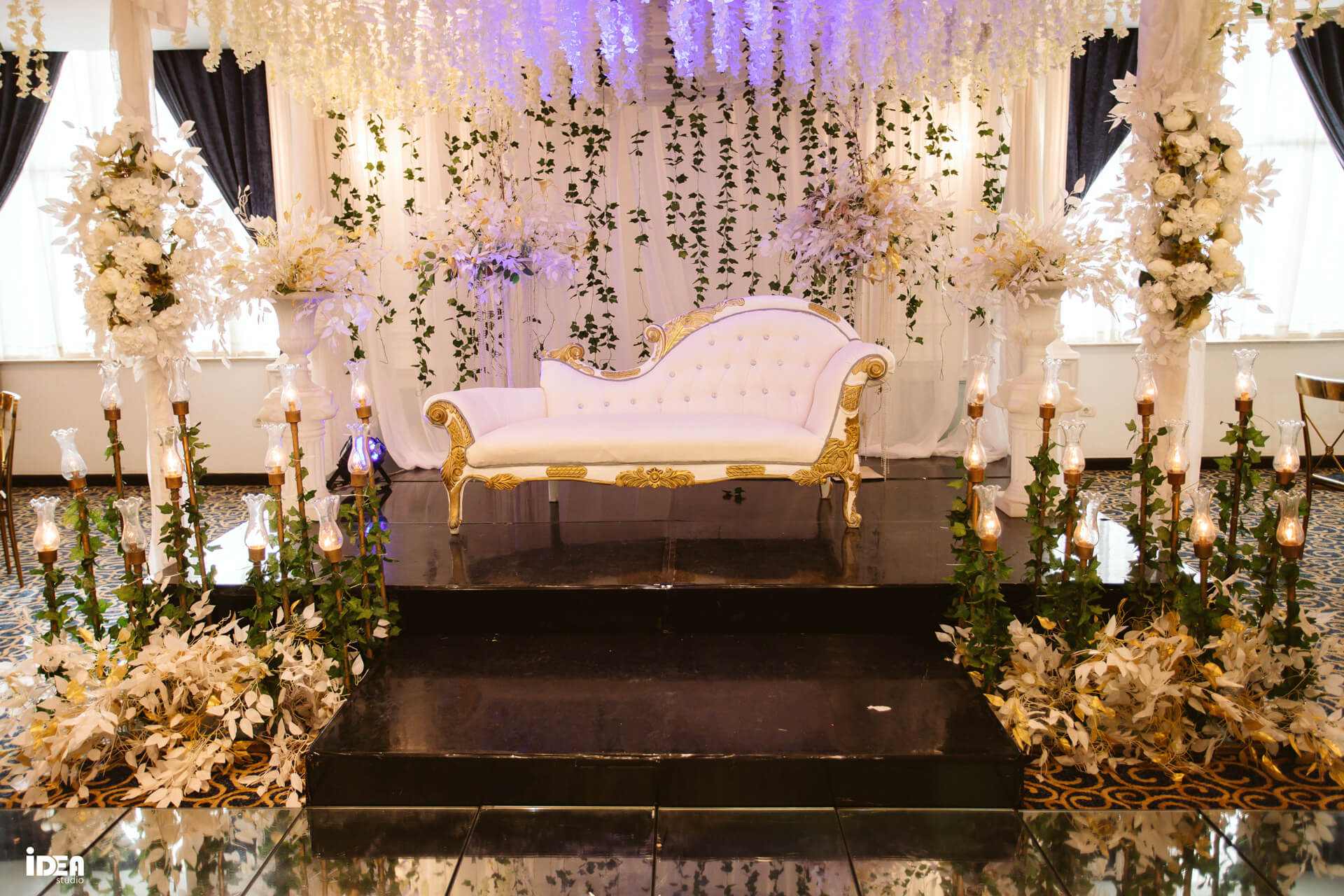 Book unforgettable Wedding in Awtar Hall at The Guard Hotel